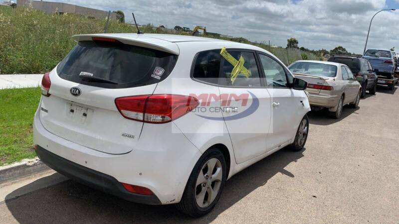 Car Wreckers - Kia Rondo 2014 White Auto Diesel