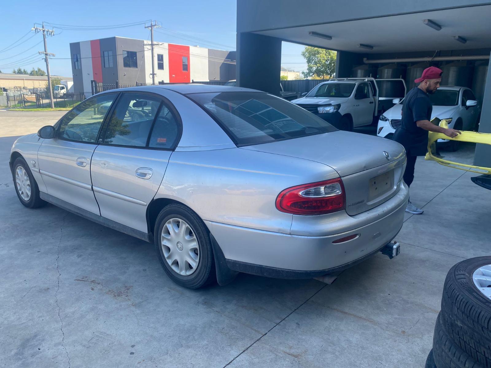 HOLDEN COMMODORE VT-VZ 09/1997-06/2006 LEFT REAR 1/4 DOOR GLASS SEDAN ...