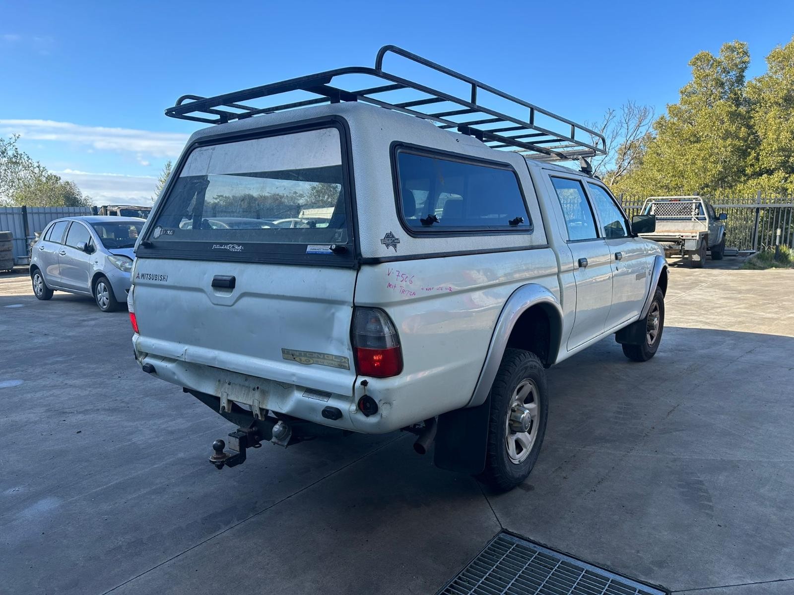 MITSUBISHI TRITON MK 10/1996-10/2004 RIGHT FRONT SEAT BUCKET SEAT TYPE ...