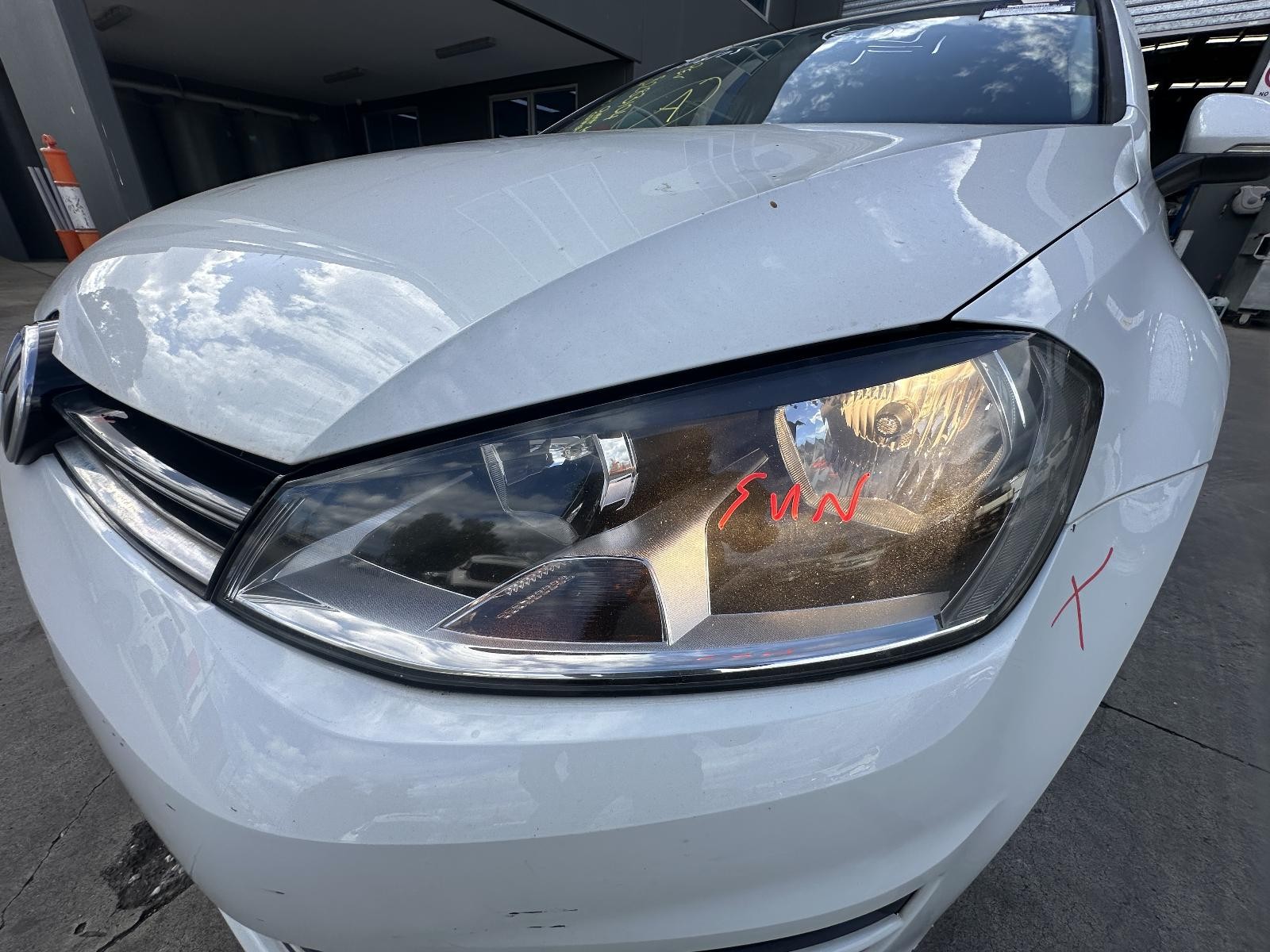 VOLKSWAGEN GOLF GEN 7 11/2012-03/2017 LEFT HEADLAMP HALOGEN TYPE ...