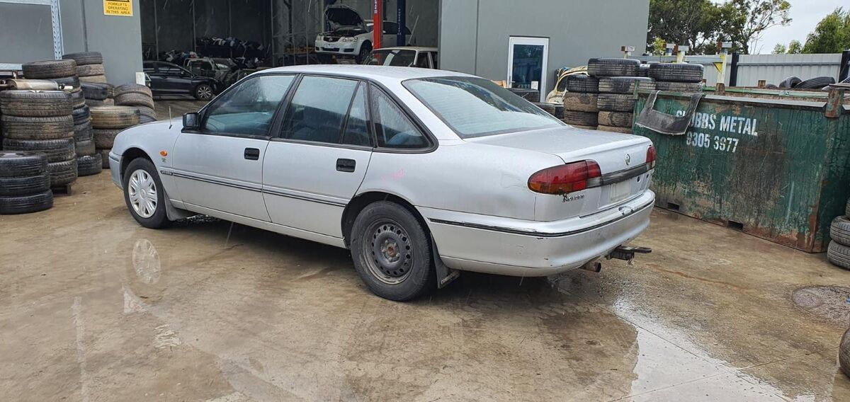 HOLDEN COMMODORE VR-VS 06/1993-07/1997 LEFT INDICATOR/FOG/SIDE CORNER ...