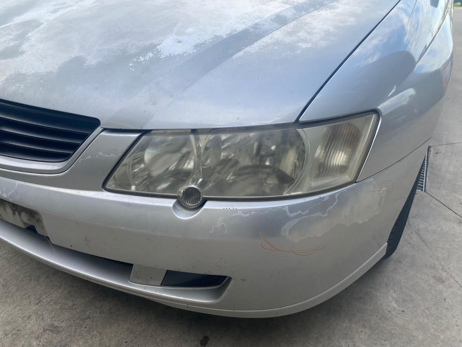 HOLDEN COMMODORE VT S2-VZ 06/1999-09/2007 RIGHT FRONT DOOR SEDAN BOLT ...