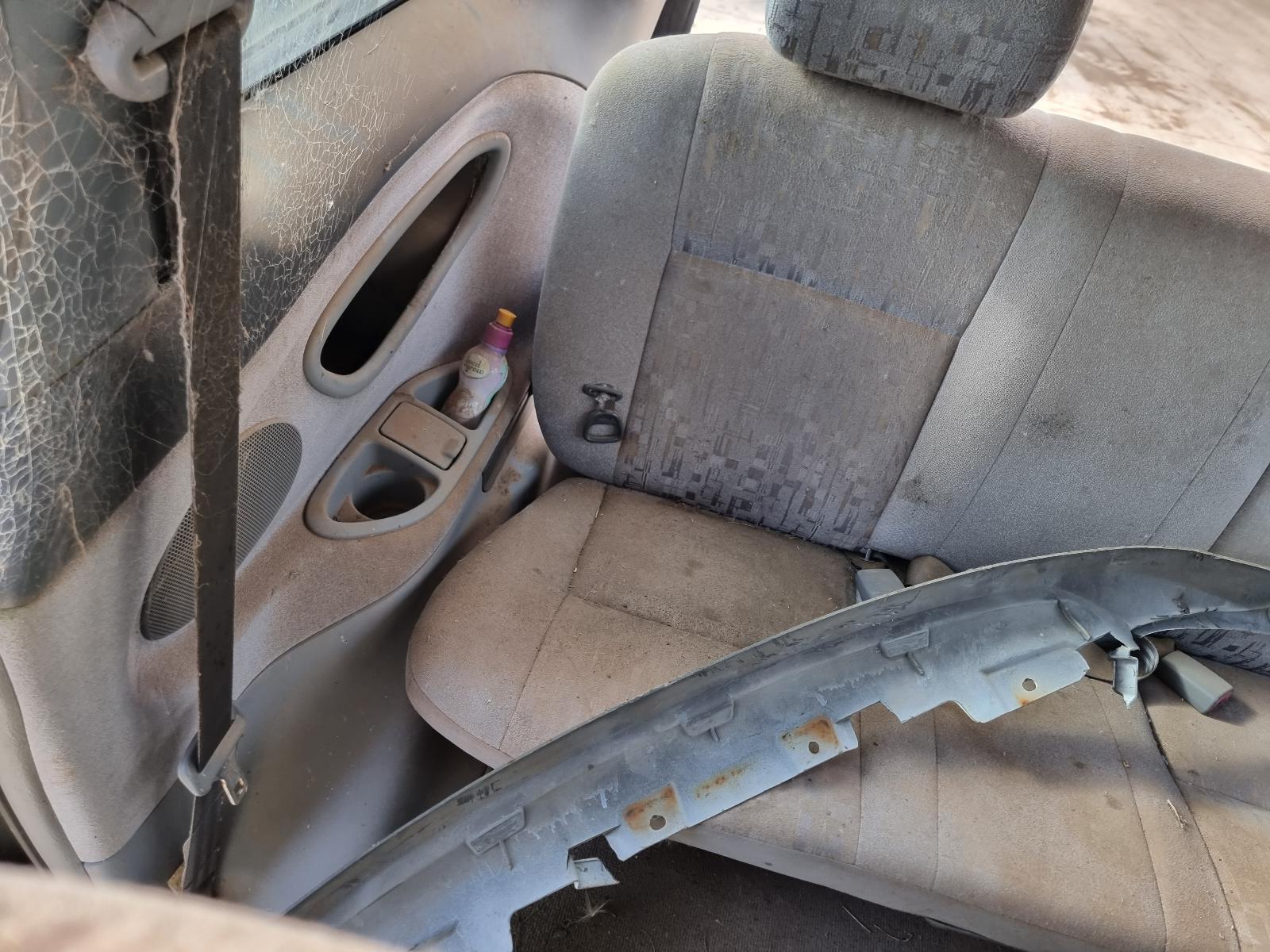 TOYOTA TARAGO ACR30 06/2000-02/2006 LEFT REAR 3RD ROW SEAT BELT AND ...