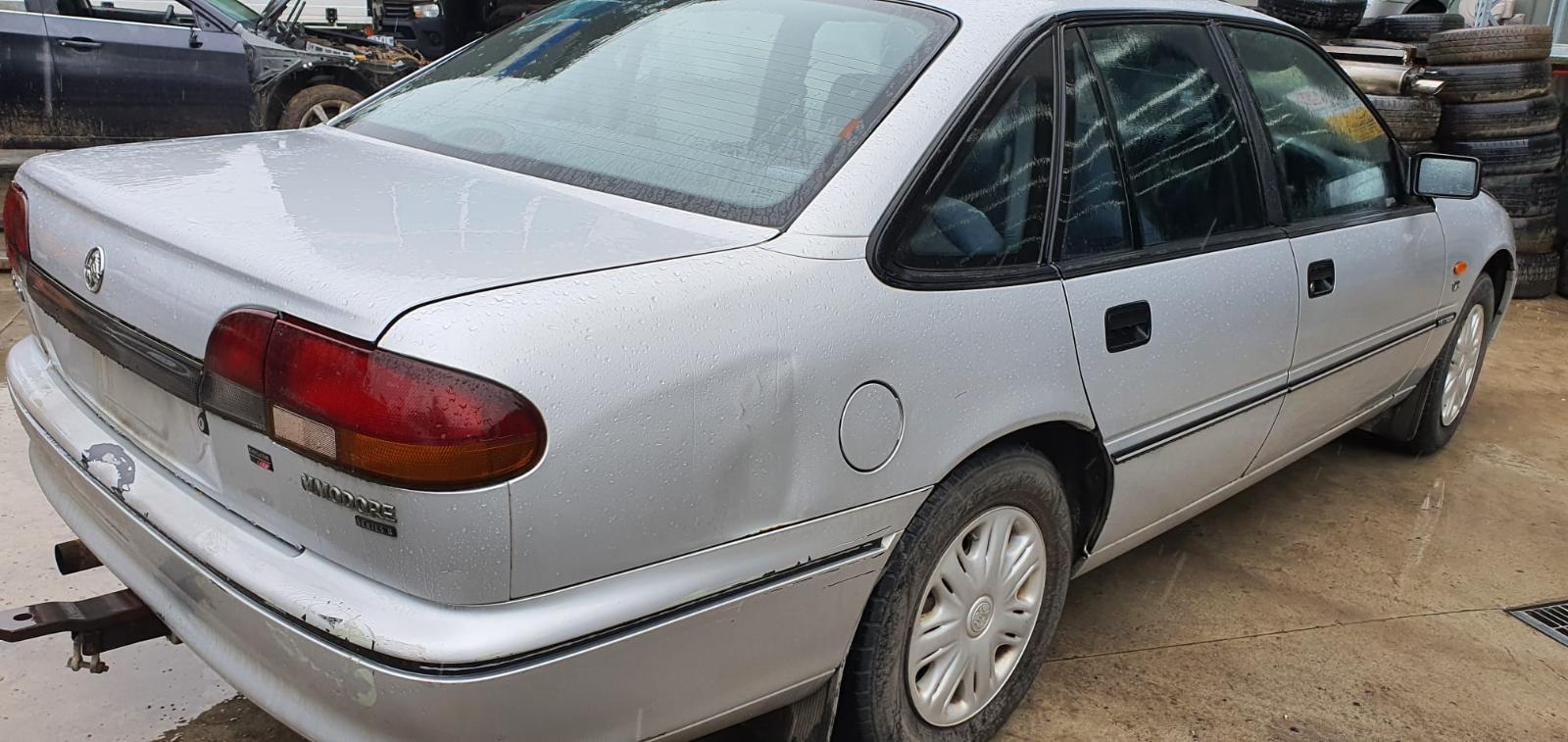 HOLDEN COMMODORE VR-VS 06/1993-07/1997 RIGHT REAR DOOR WINDOW SEDAN ...