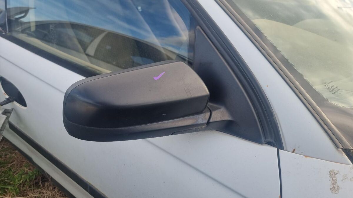 HOLDEN COMMODORE VT-VZ 09/1997-09/2007 LEFT FRONT DOOR LOCK MECHANISM ...