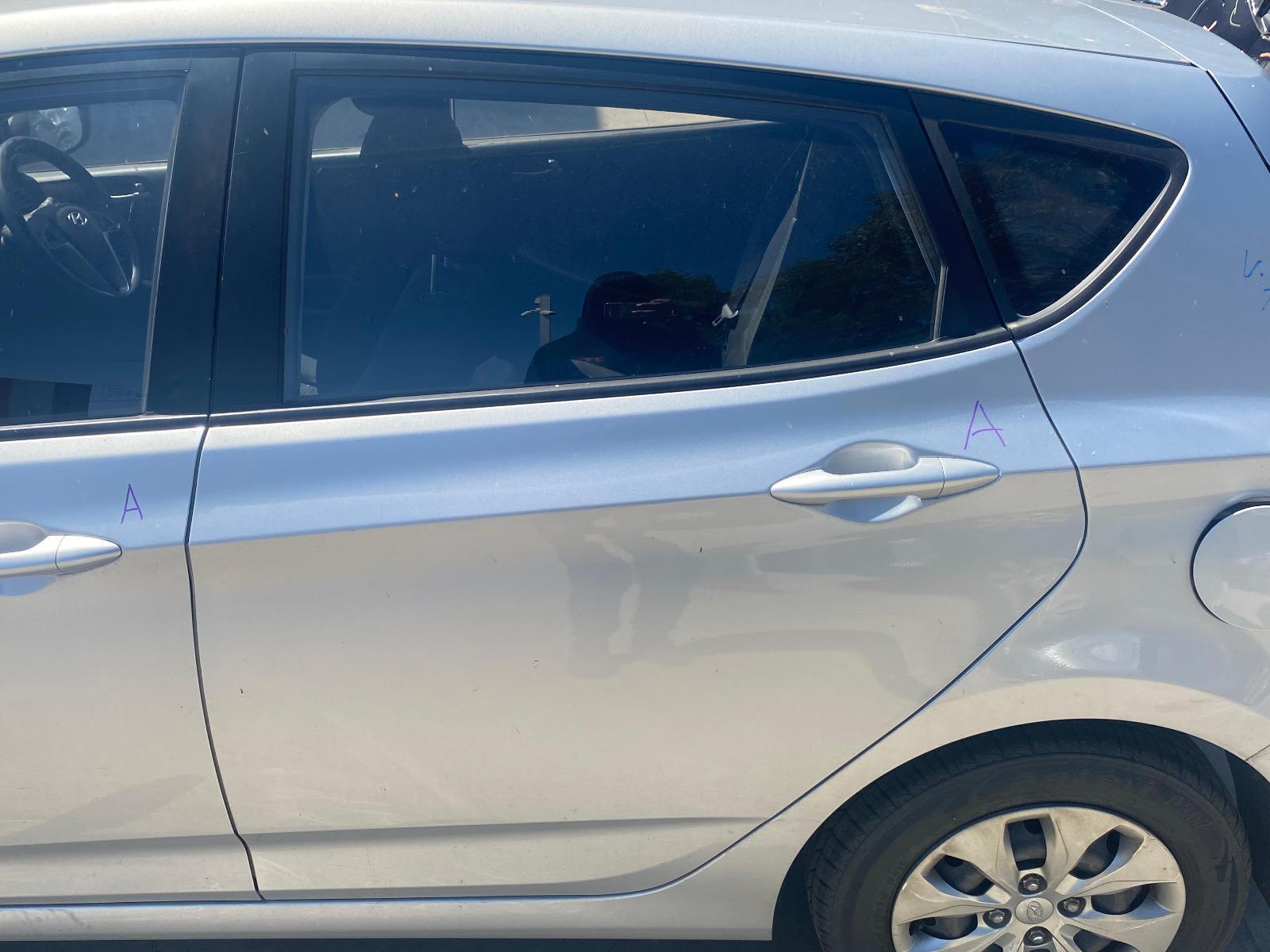 HYUNDAI ACCENT RB 07/2011-12/2019 LEFT REAR DOOR WINDOW HATCH M31 CODE ...