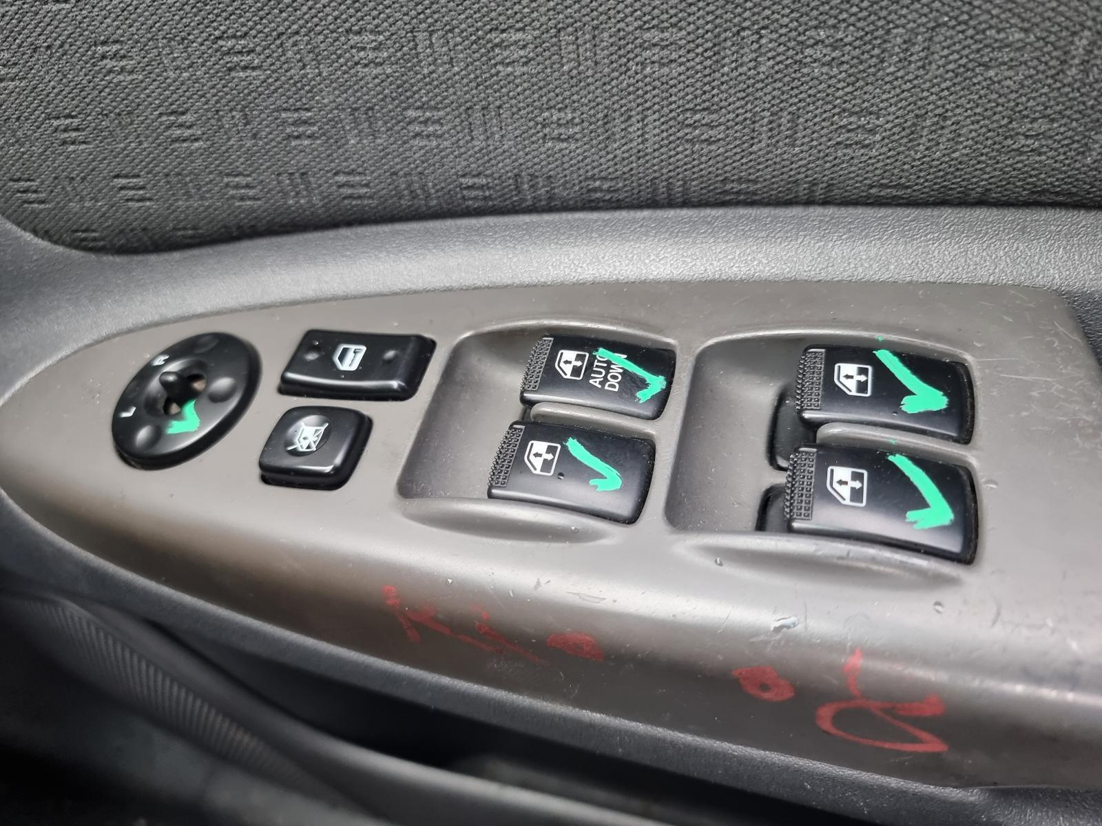 KIA RIO JB 08/2005-07/2009 RIGHT FRONT POWER WINDOW MASTER SWITCH 4 ...