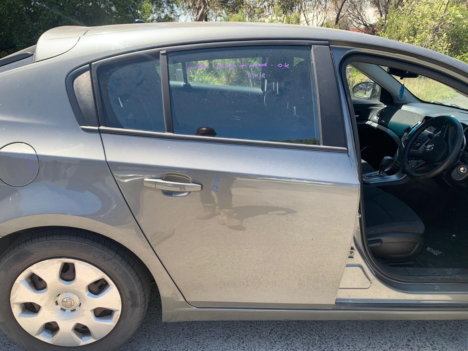 HOLDEN CRUZE JH 03/2011-01/2017 RIGHT REAR 1/4 DOOR GLASS HATCHBACK ...