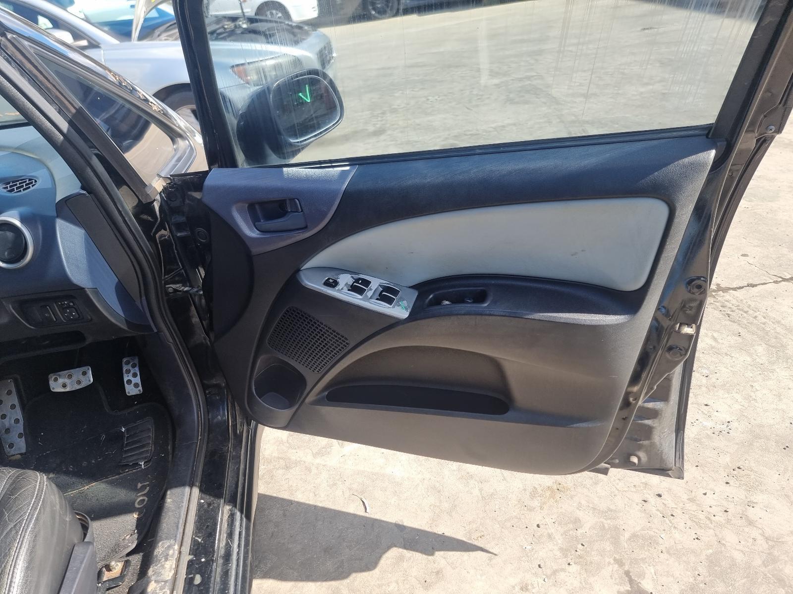 MITSUBISHI COLT RG 01/2002-11/2011 RIGHT FRONT DOOR LOCK MECHANISM ...