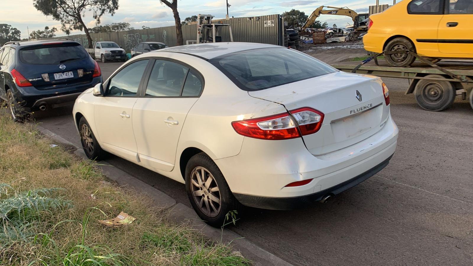 RENAULT FLUENCE X38 09/2010-01/2016 RIGHT FRONT DOOR - MMM Auto Centre