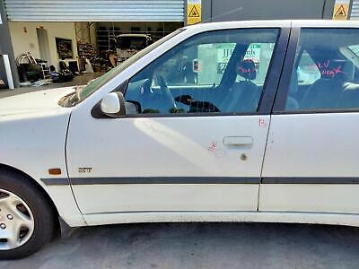 PEUGEOT 306 N5 07/1997-07/2002 LEFT FRONT DOOR WINDOW - MMM Auto Centre