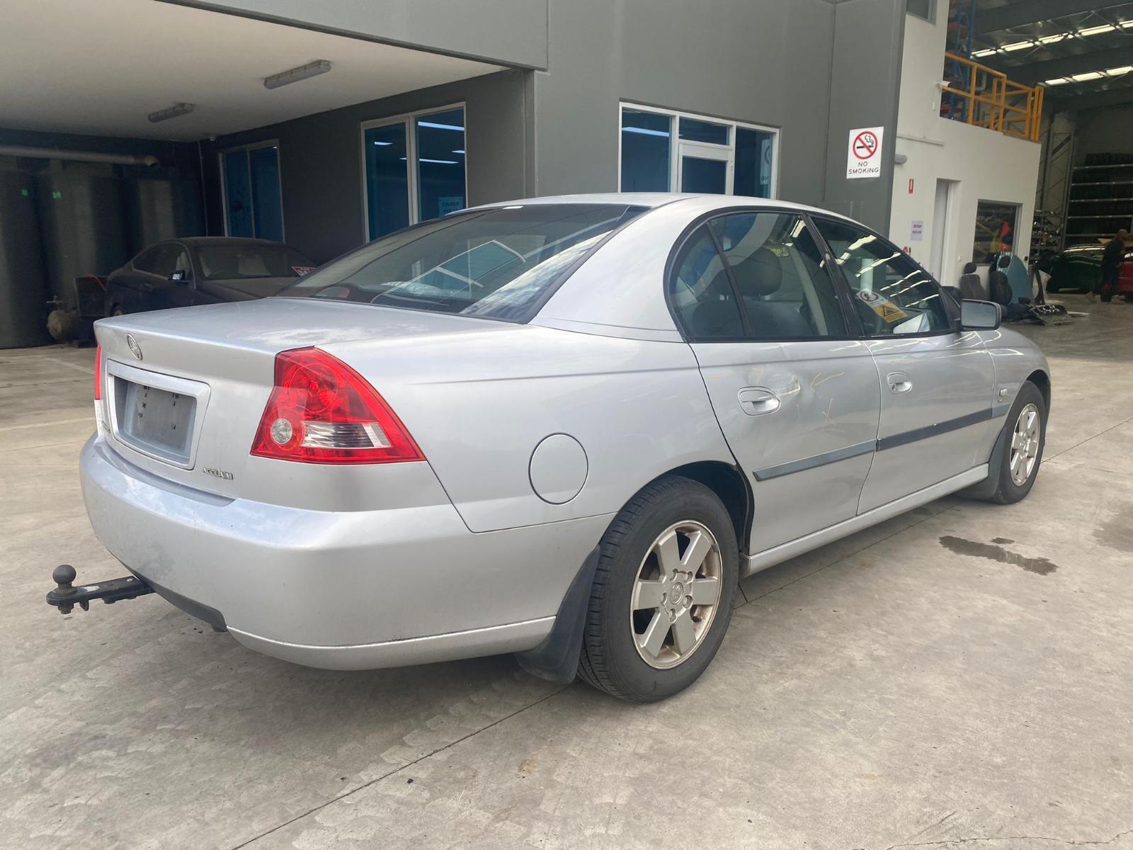 HOLDEN COMMODOR VT-VZ 09/1997-09/2007 LEFT FRONT DOOR LOCK MECHANISM ...