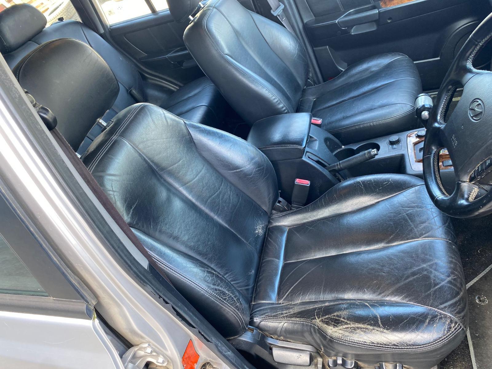 HYUNDAI TERRACAN HP 11/2001-12/2007 FRONT SEAT RIGHT LEATHER BLACK ...