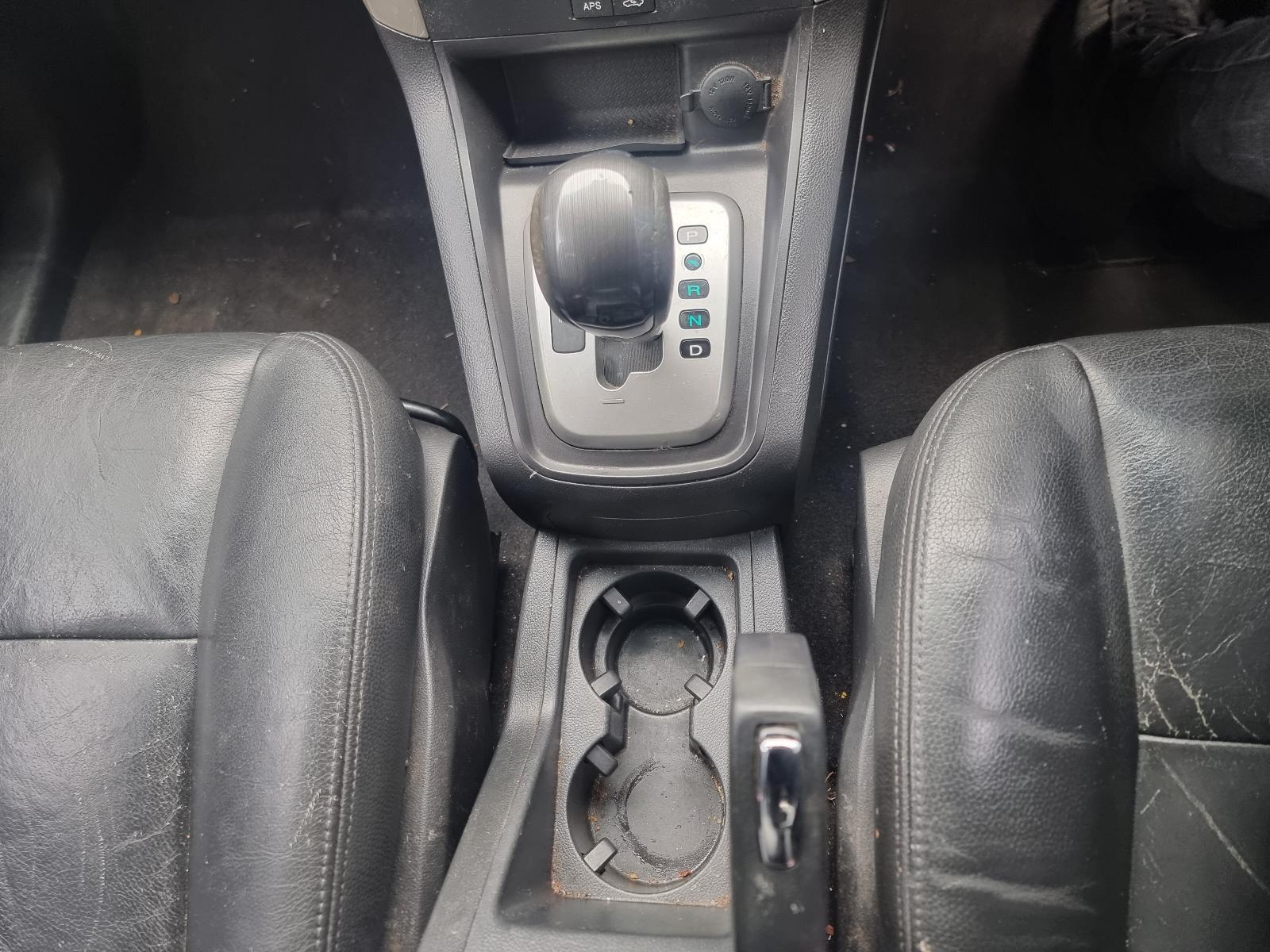 HOLDEN CAPTIVA CG 09/2006-02/2011 UPPER GLOVE BOX CENTRE OF DASH - MMM ...