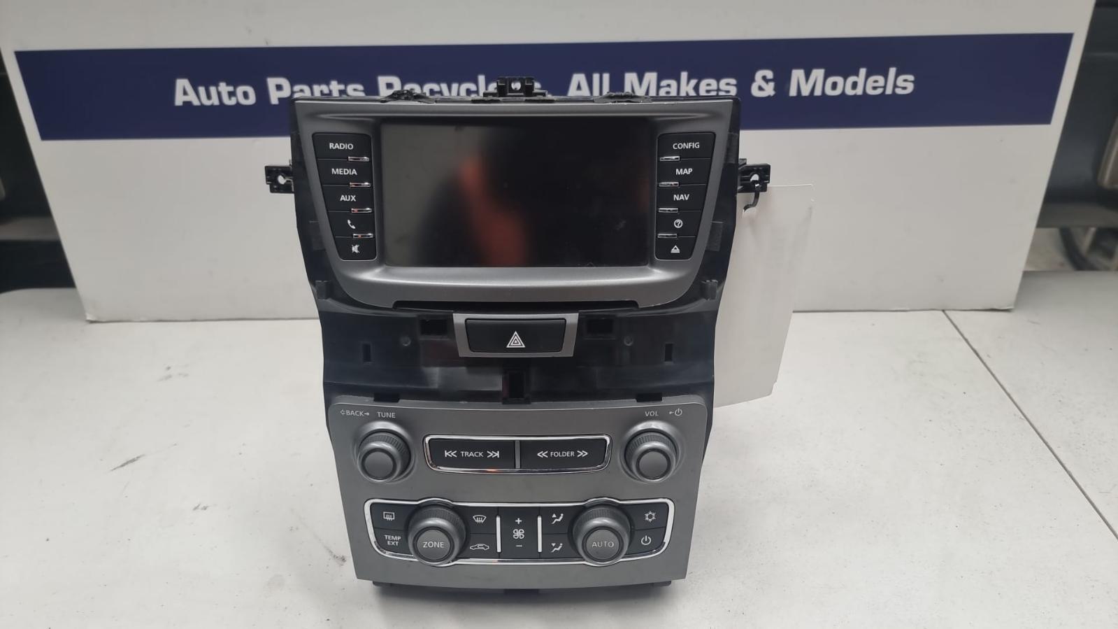 HOLDEN COMMODORE STEREO/HEAD UNIT DISPLAY/CONTROL PANEL ONLY, SINGLE ...