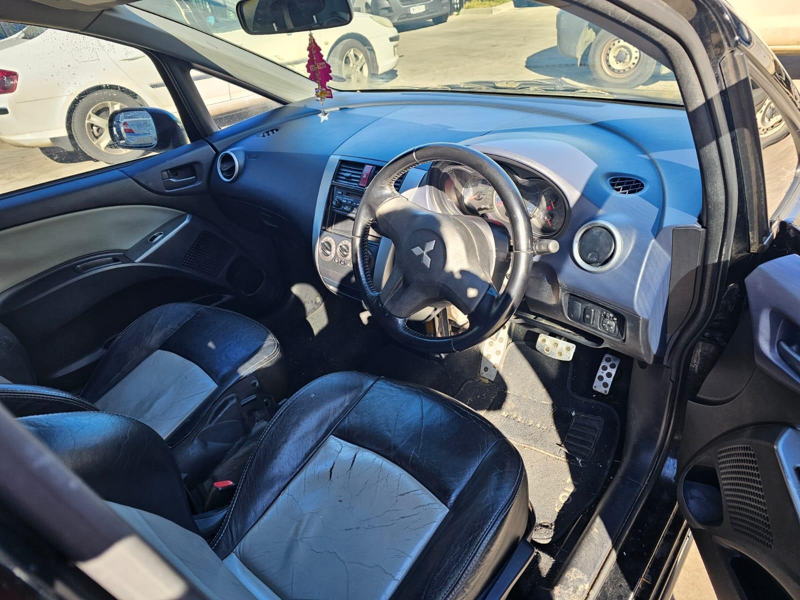 MITSUBISHI COLT RG 01/2002-11/2011 CONSOLE AUTOMATIC TRANSMISSION TYPE ...