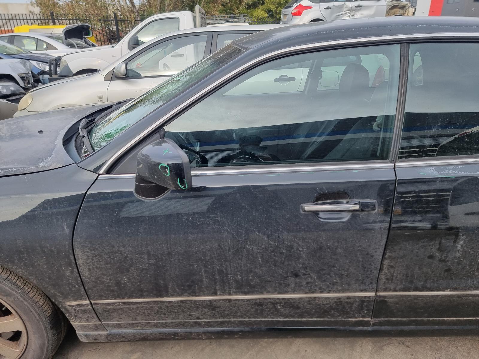 MITSUBISHI VERADA KE-KL 10/1996-09/2005 LEFT FRONT DOOR WINDOW BLUE ...