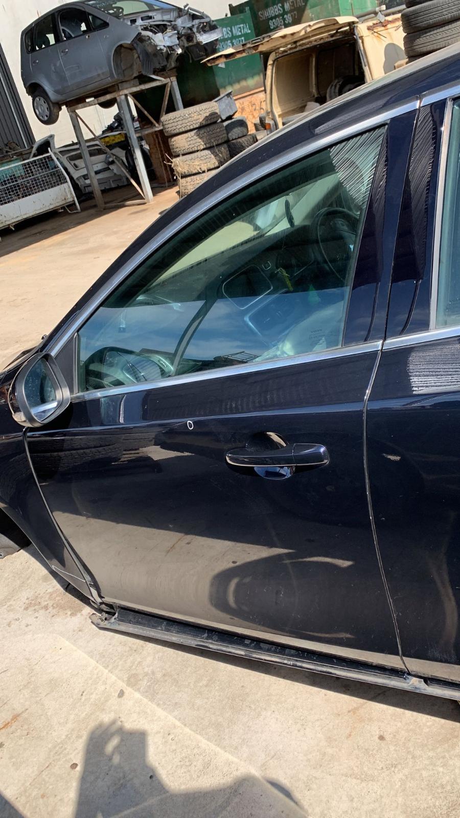 VOLVO S40 02/2013 LEFT FRONT DOOR SHELL M SERIES V40/V40 CROSS COUNTRY ...