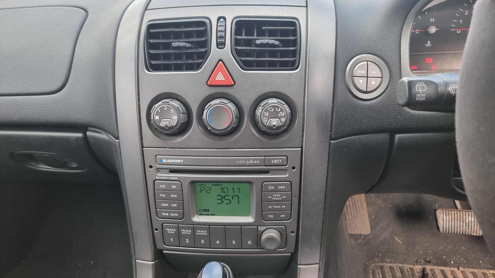 HOLDEN COMMODORE VY1-VZ 10/2002-09/2007 STEREO/HEAD UNIT CD PLAYER ...