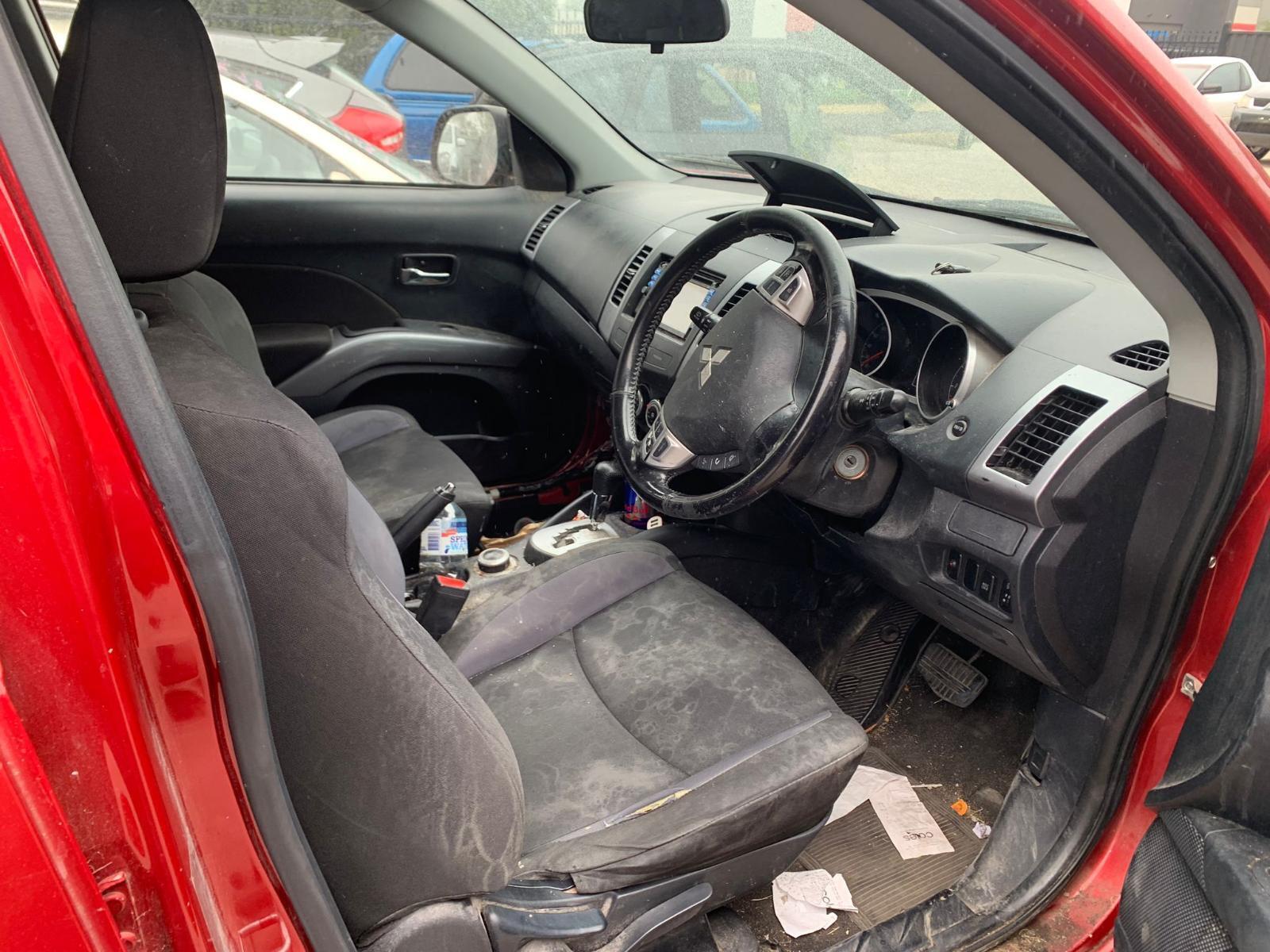 MITSUBISHI OUTLANDER ZG 11/2006-09/2009 LEFT FRONT SEAT LEATHER - MMM ...