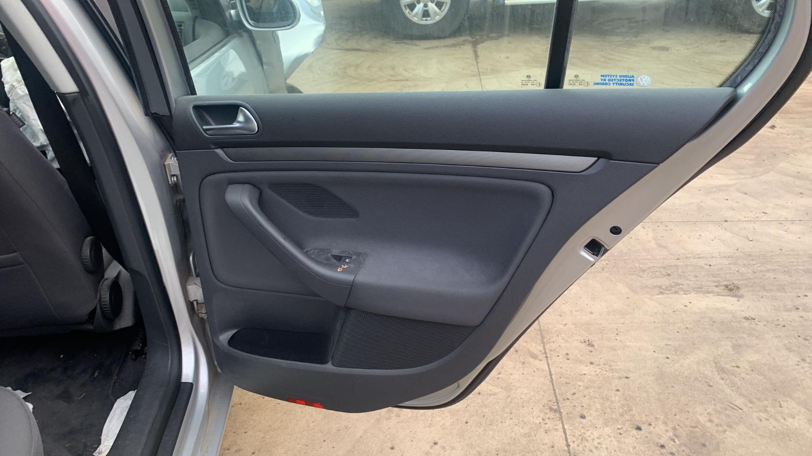 VOLKSWAGEN GOLF GEN 5 07/2004-02/2009 DOOR HANDLE INNER RIGHT REAR ...