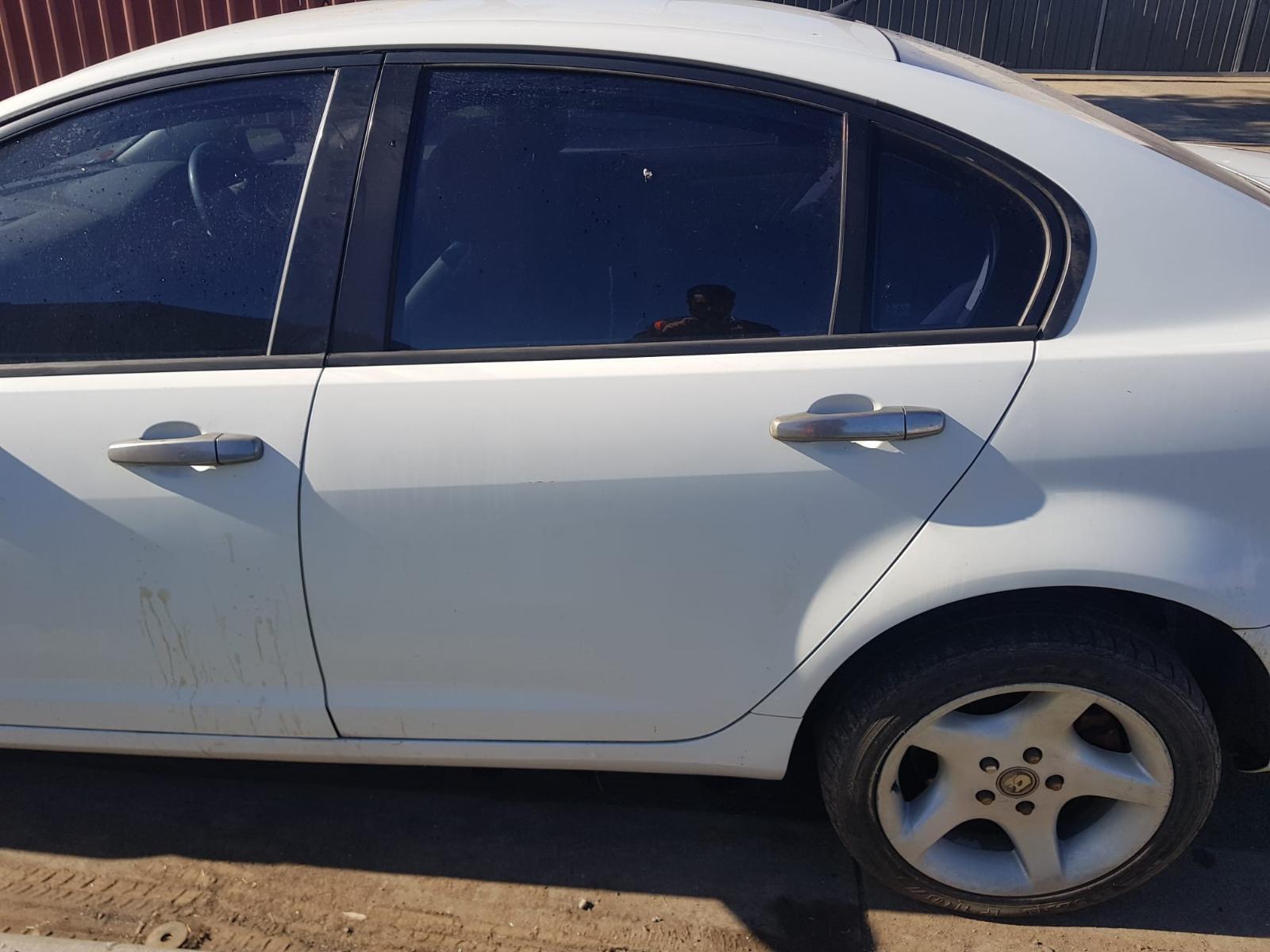 HOLDEN COMMODORE VE 08/2006-04/2013 LEFT REAR DOOR WINDOW SEDAN - MMM ...
