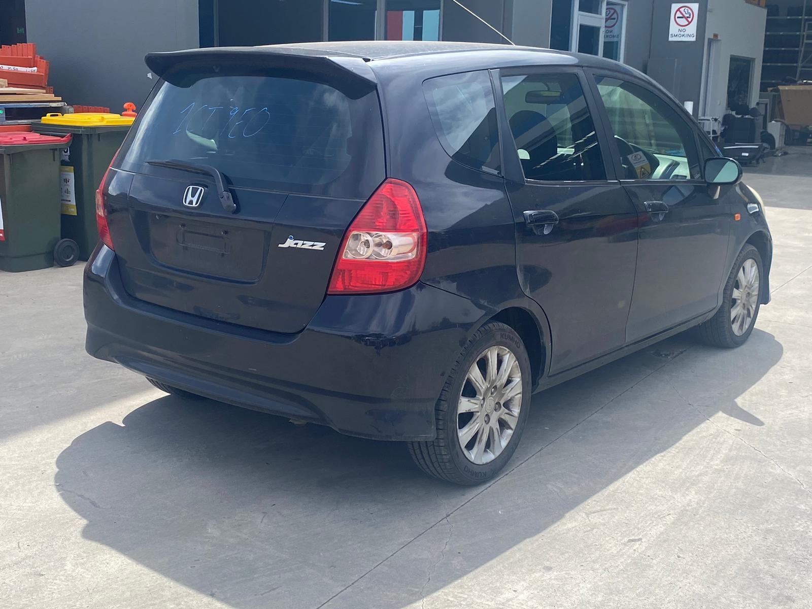 HONDA JAZZ GD 10/2002-09/2008 CONSOLE - MMM Auto Centre