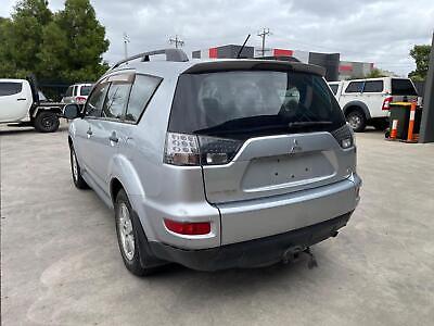 MITSUBISHI OUTLANDER ZG-ZH 11/2006-10/2012 LEFT TAILLIGHT IN BODY ...