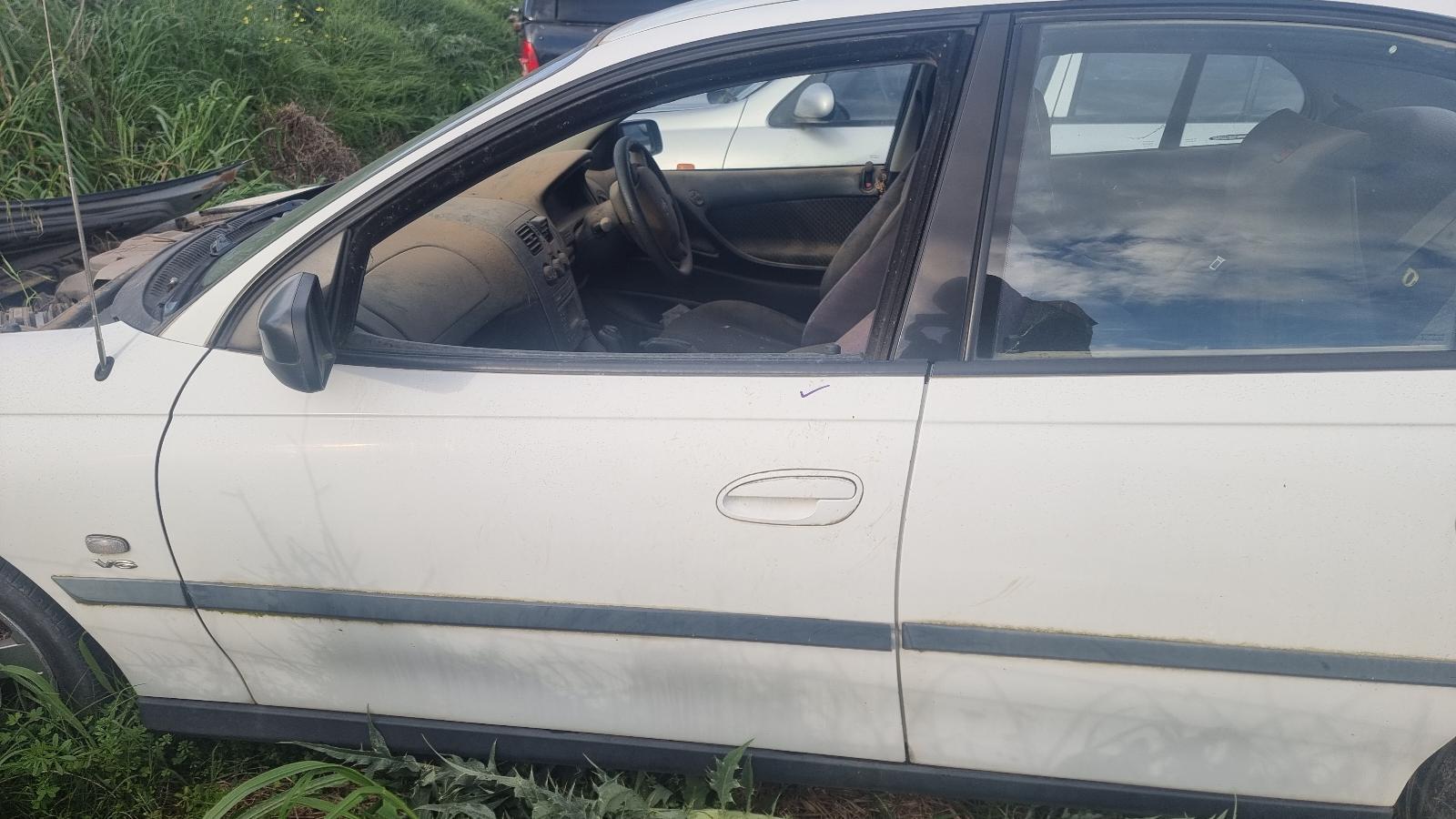 HOLDEN COMMODORE VY1-VZ 10/2002-09/2007 WASHER BOTTLE - MMM Auto Centre