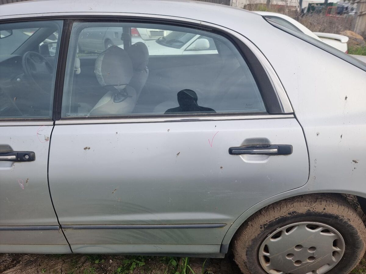 MITSUBISHI MAGNA TE-TW 04/1996-08/2005 LEFT REAR DOOR WINDOW SEDAN BLUE ...