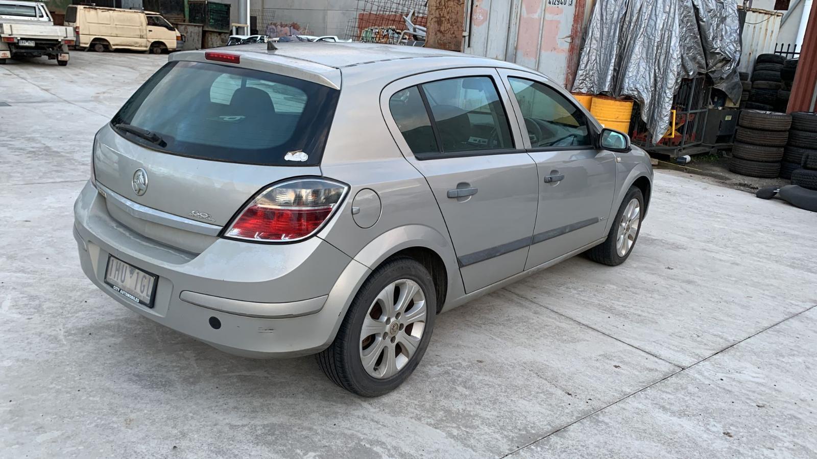 HOLDEN ASTRA 10/2004-08/2009 5 DOOR HATCHBACK REAR BUMPER, AH - MMM ...