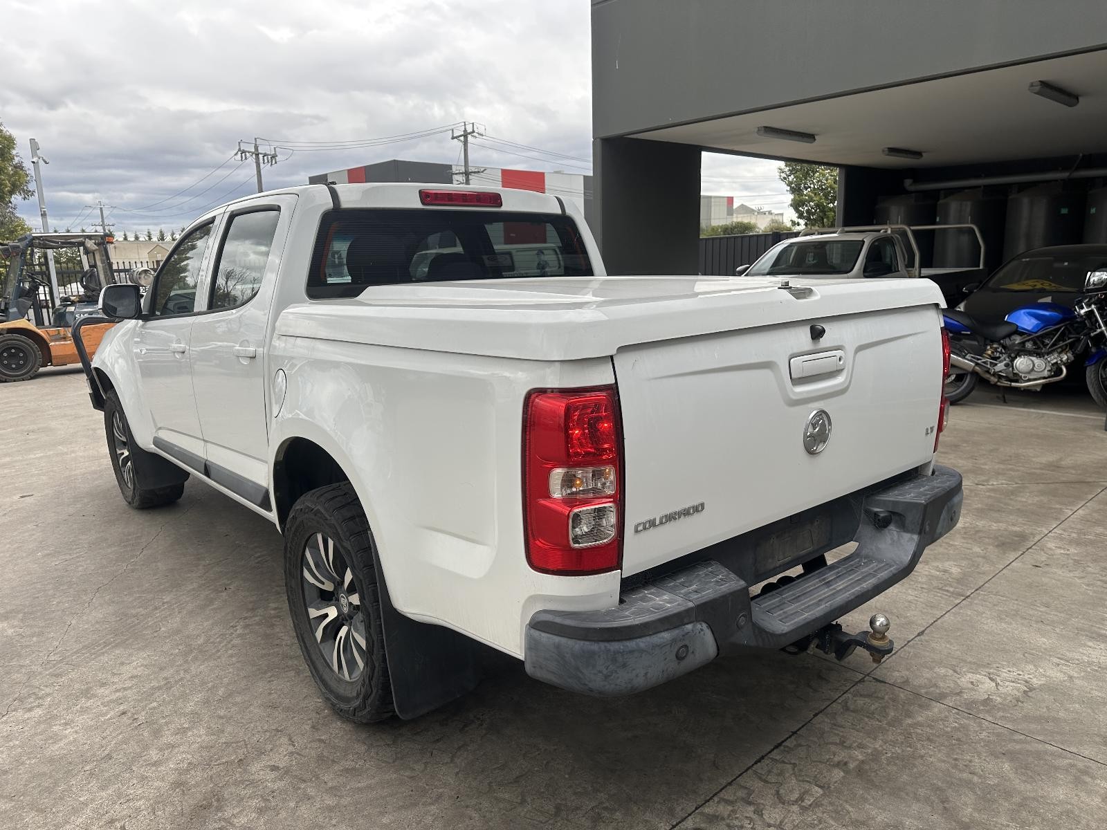 HOLDEN COLORADO RG 01/2012-06/2016 REAR BUMPER WITH BLACK STEP TYPE ...