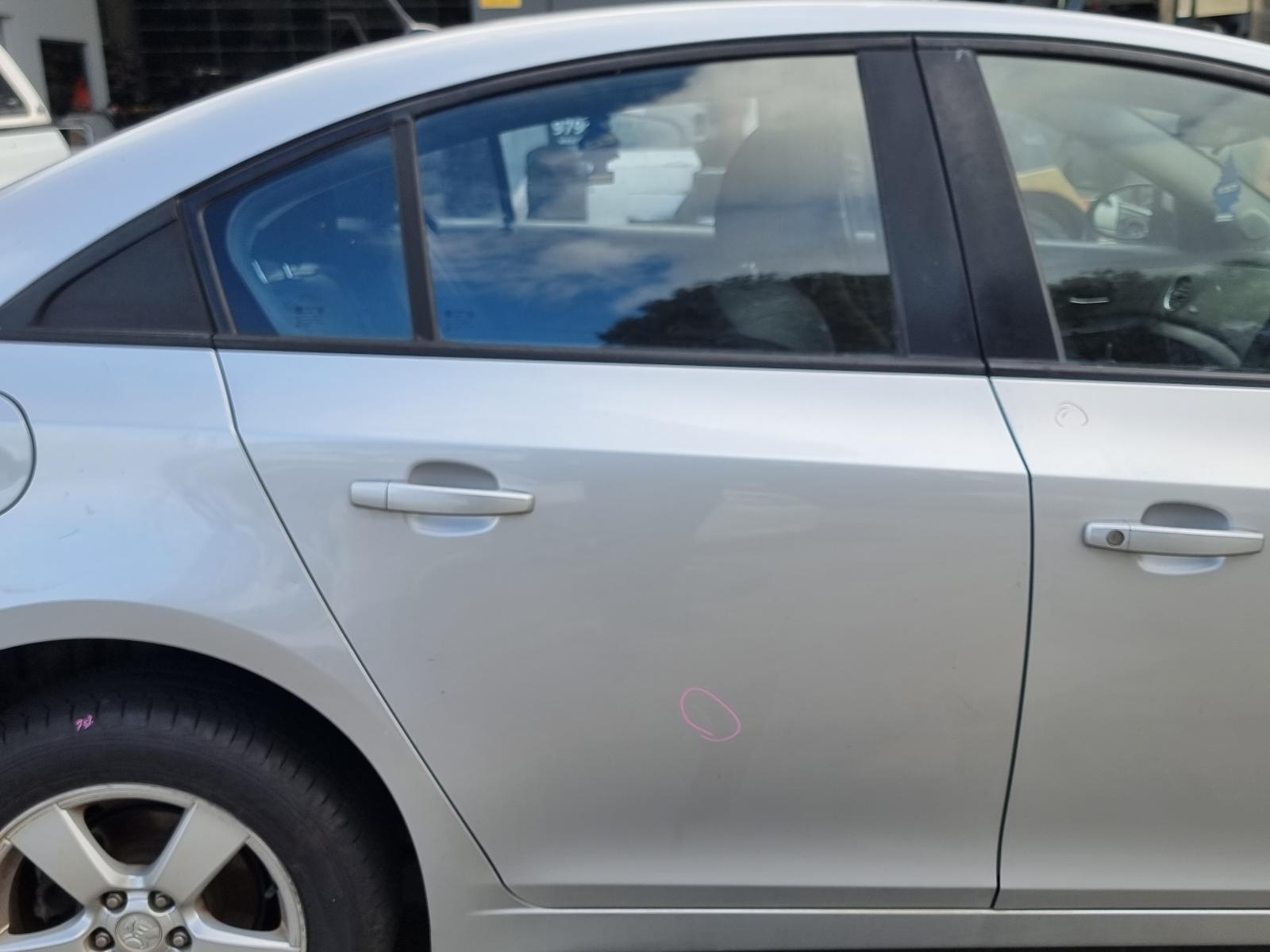 HOLDEN CRUZE JG-JH 03/2009-01/2017 RIGHT REAR DOOR WINDOW SEDAN - MMM ...