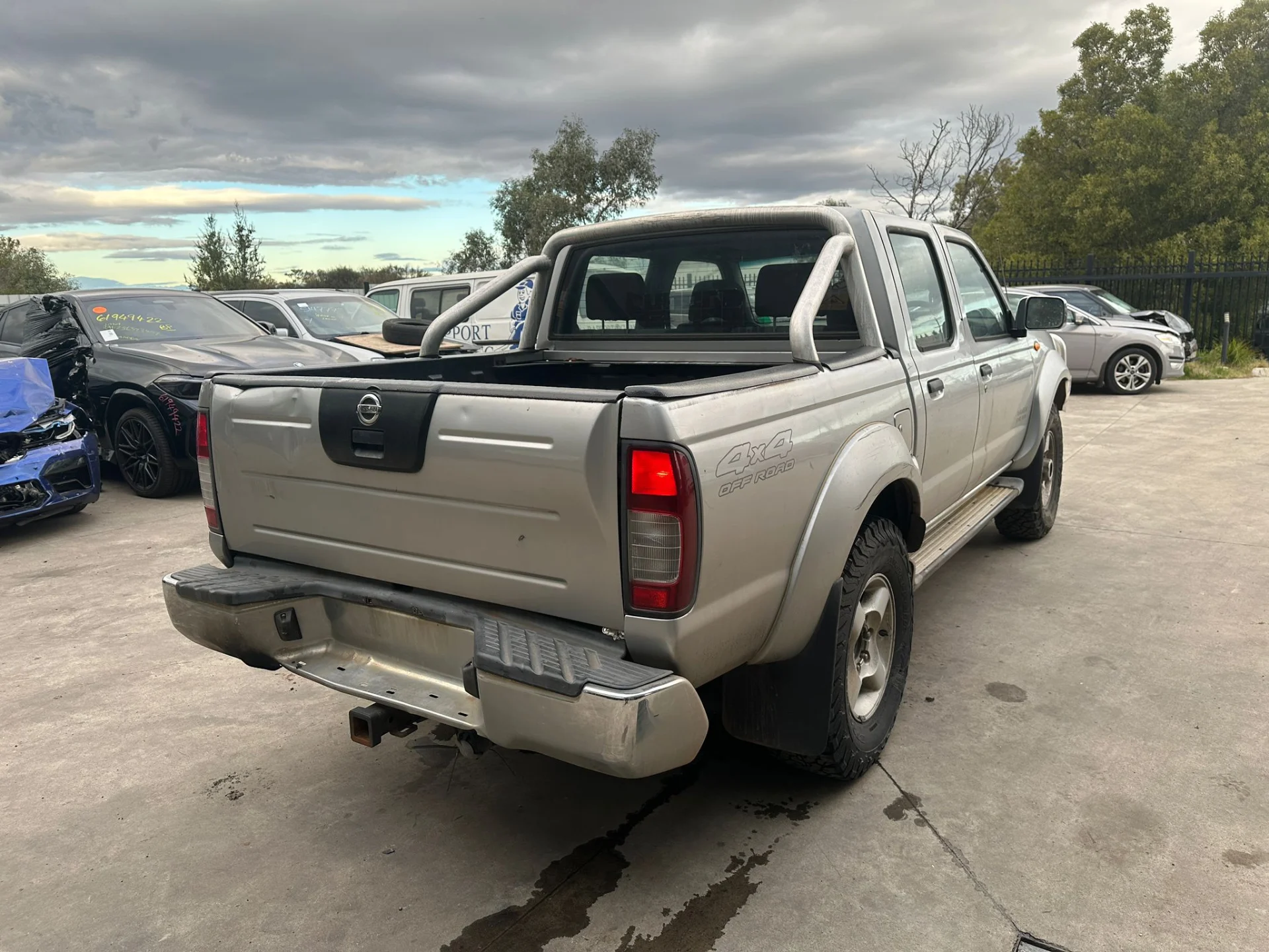 Car Wreckers - Nissan Navara 2005 Silver Manual Diesel